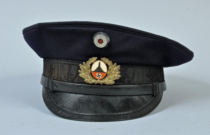 Regimentals | GERMAN WWII OLD COMRADES ASSOCIATION VISOR CAP.