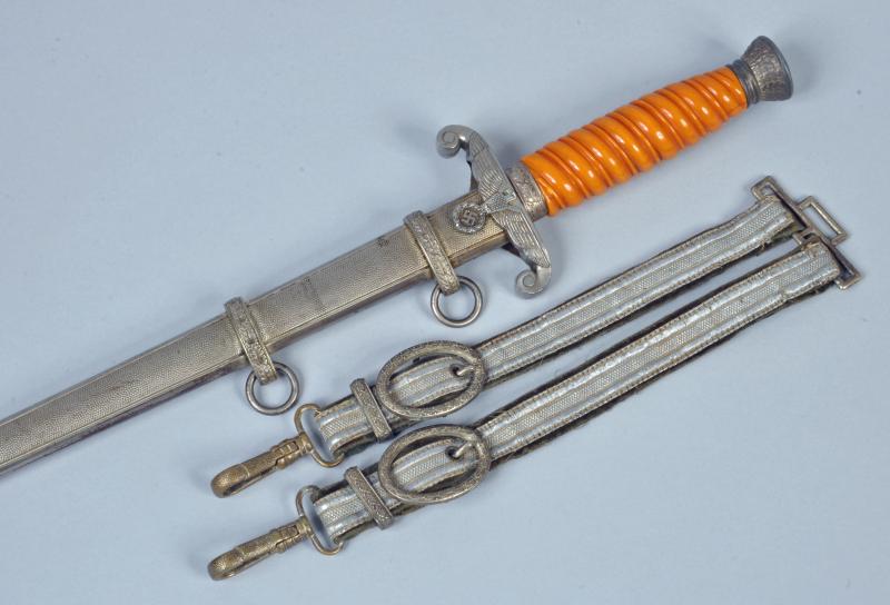 Regimentals | GERMAN WWII ARMY OFFICERS DAGGER WITH STRAPS.