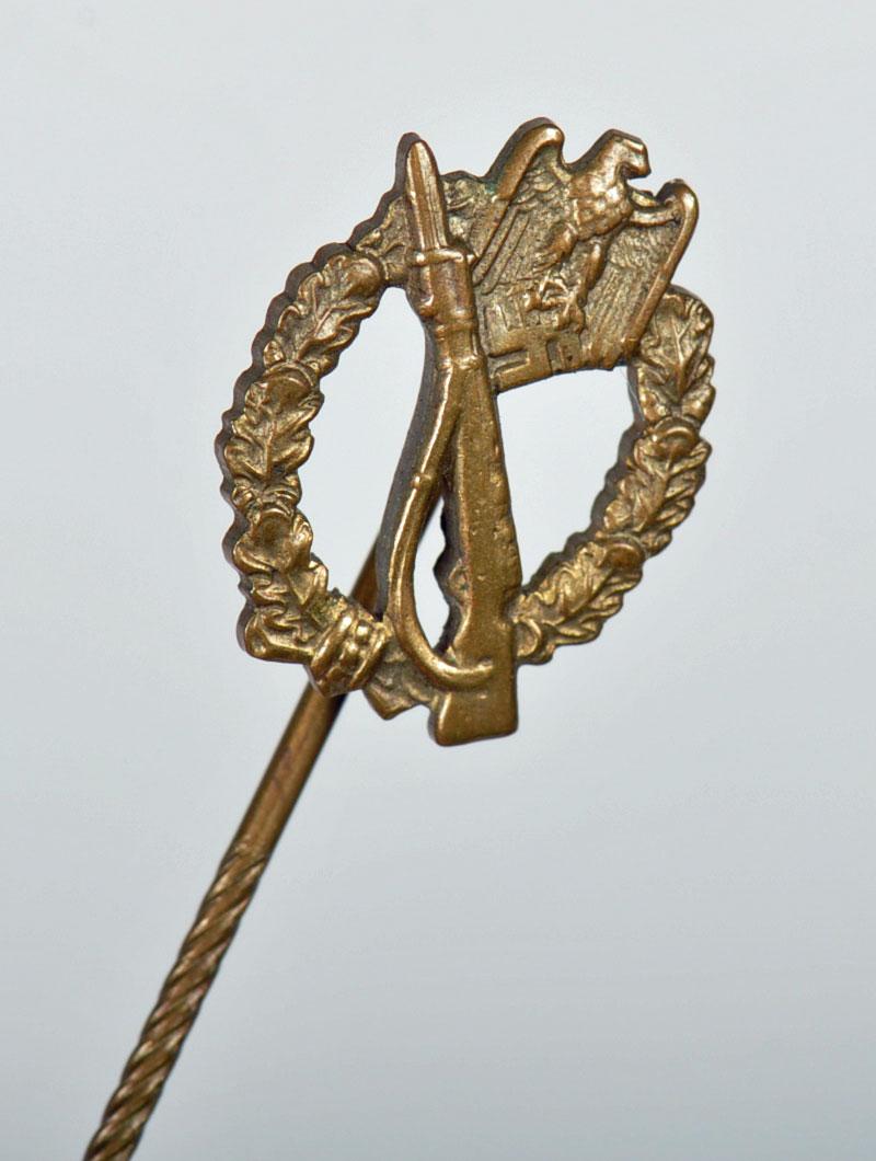 Regimentals | GERMAN WWII INFANTRY ASSAULT BADGE IN BRONZE MINIATURE.