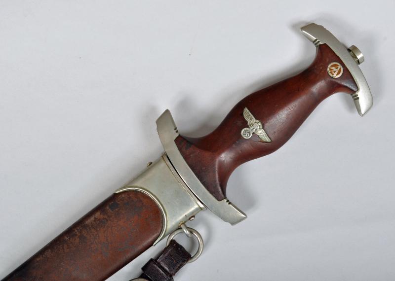 Regimentals | GERMAN WWII SA MODEL 33 MANS DAGGER.