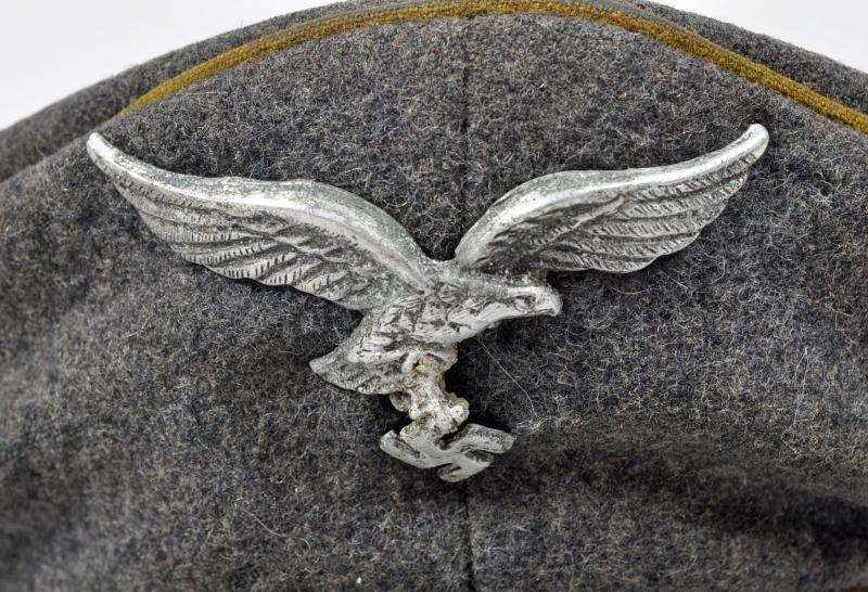 Regimentals | GERMAN WWII LUFTWAFFE ENLISTED MANS FLIGHT SECTION VISOR CAP.