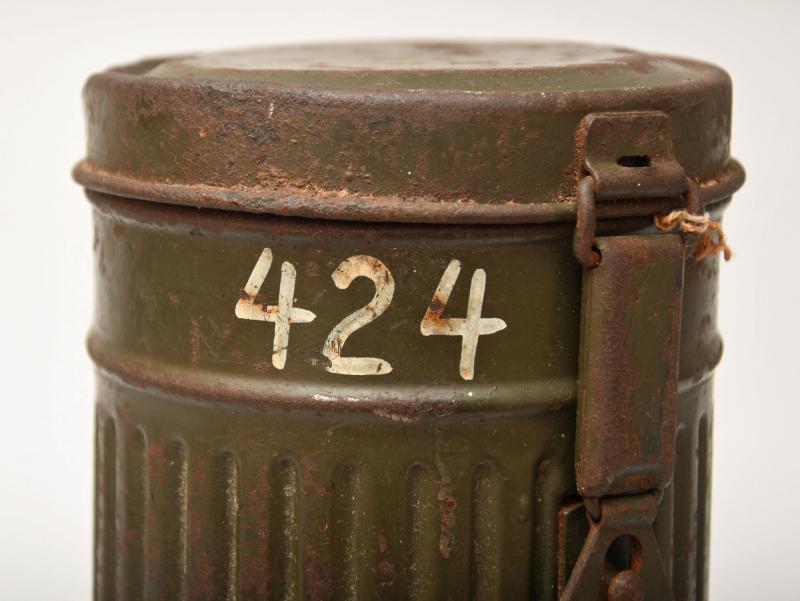 Regimentals | GERMAN WWII ARMY COMBAT RIBBED GAS MASK CONTAINER.