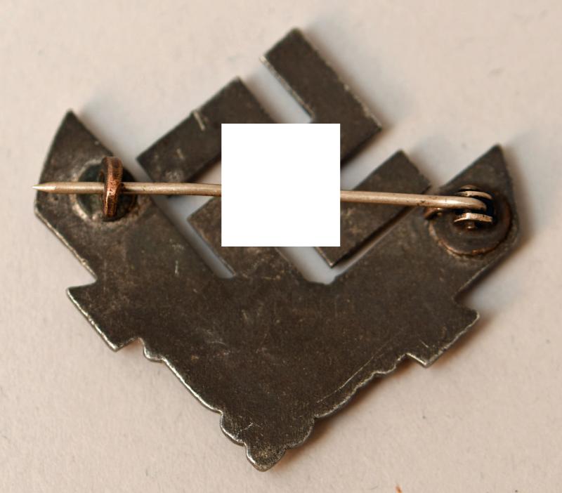 Regimentals | GERMAN WWII RAD FEMALE LABOUR CORPS VOLUNTEERS BADGE.