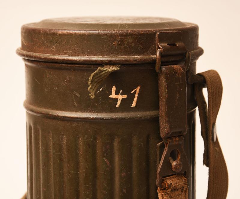 Regimentals | GERMAN WWII ARMED FORCES GAS MASK & GAS CASE SET.