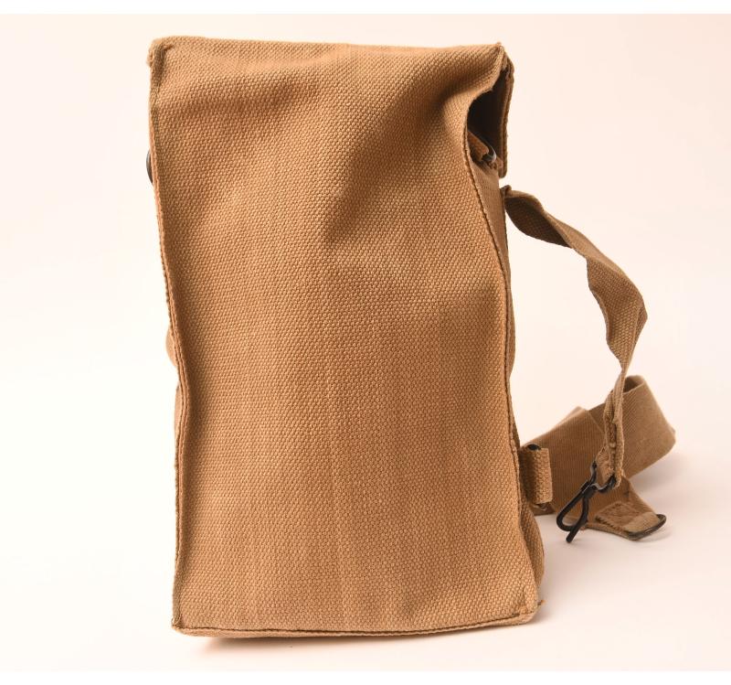 Regimentals | U.S. WWII BRITISH MADE SUPPLEMENTARY AMMO/ROCKET BAG.