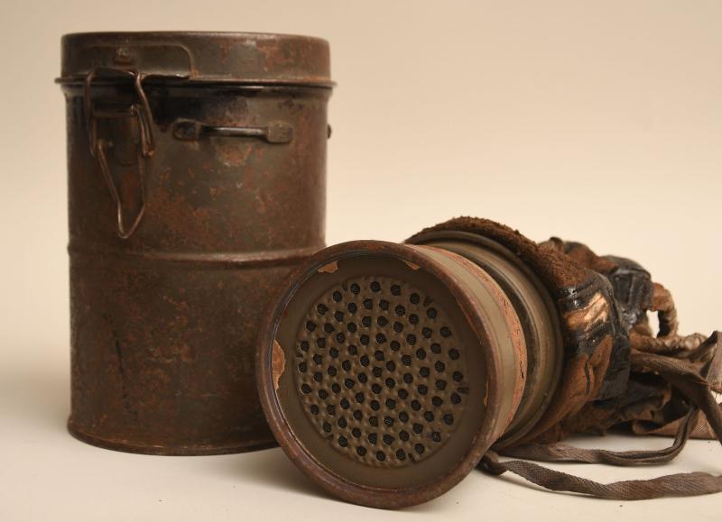 Regimentals | GERMAN WWI SOLDIERS GAS MASK.