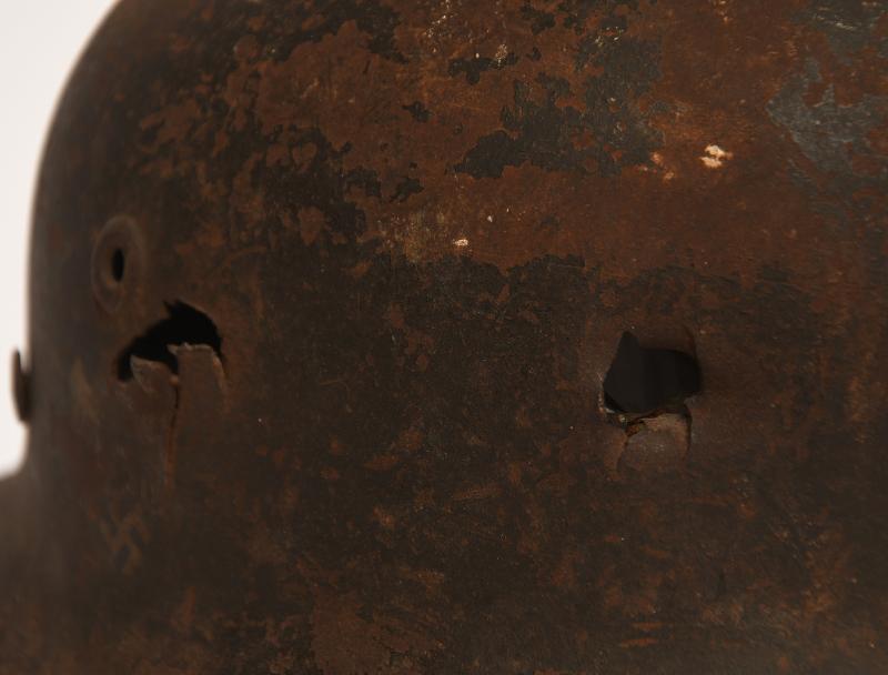 Regimentals | GERMAN WWII BATTLE DAMAGED SINGLE DECAL ARMY M 40 HELMET.
