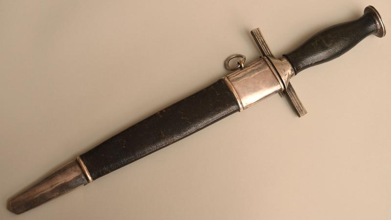 Regimentals | GERMAN WWII RLB 1ST PATTERN OFFICERS DAGGER.