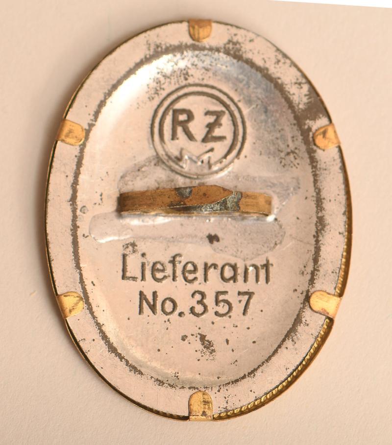 Regimentals | GERMAN WWII DAF MEMBERS CAP BADGE.