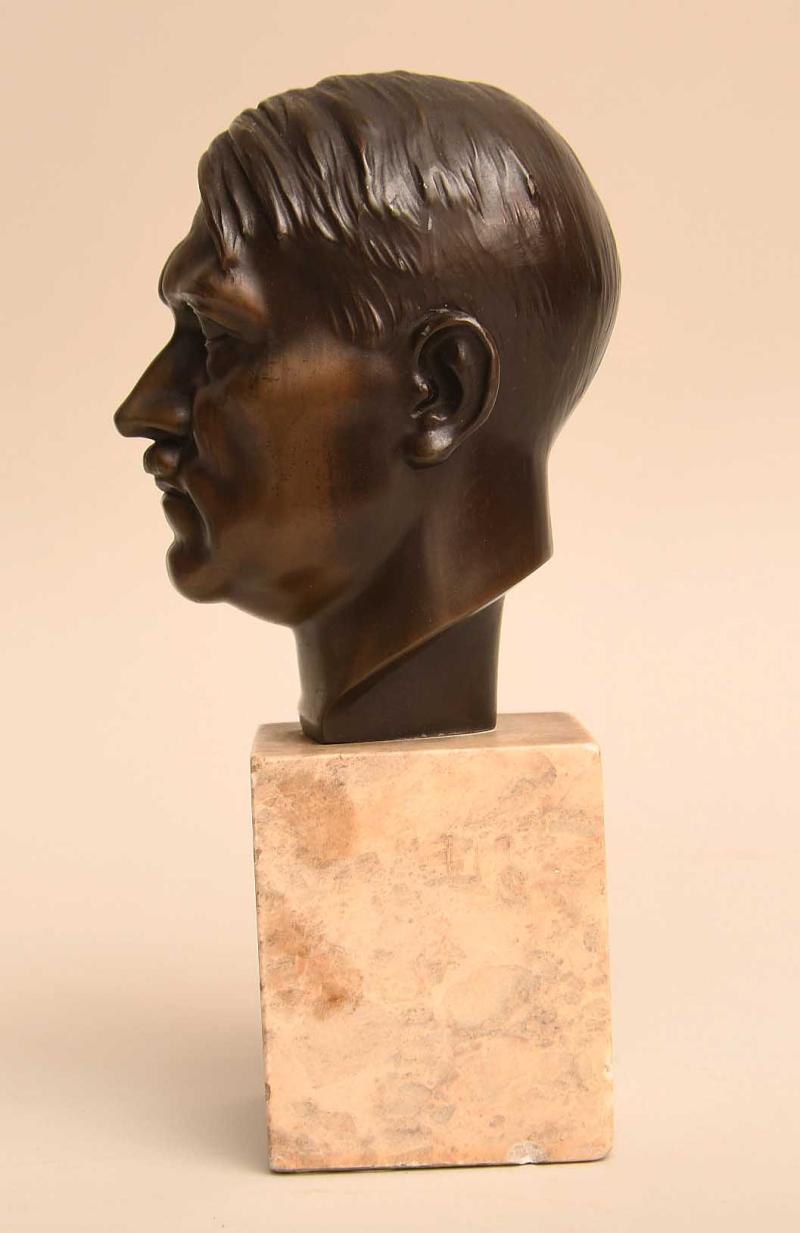Regimentals | GERMAN WWII ADOLF HITLER HEAD FITTED TO A MARBLE BASE.