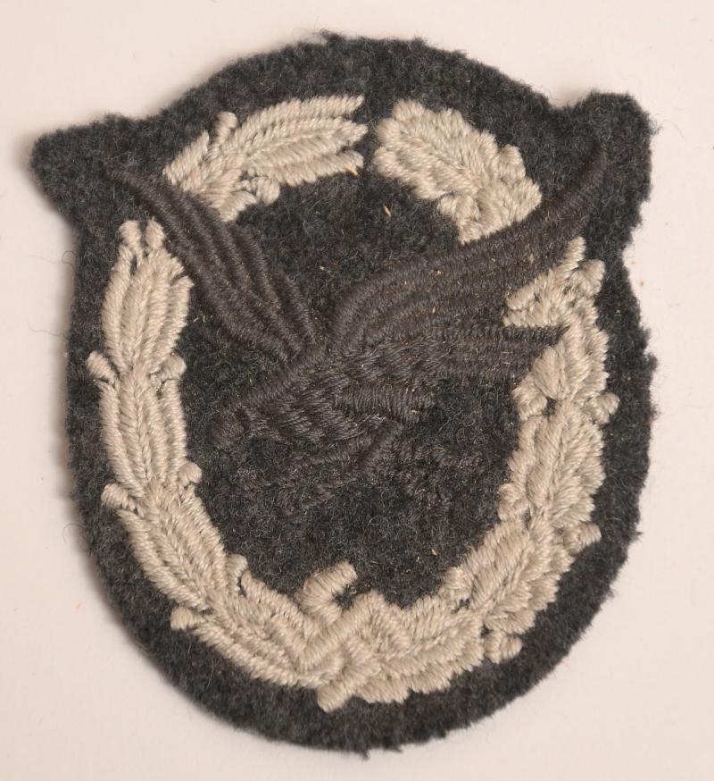 Regimentals | GERMAN WWII LUFTWAFFE WIRELESS OPERATOR BADGE IN CLOTH.