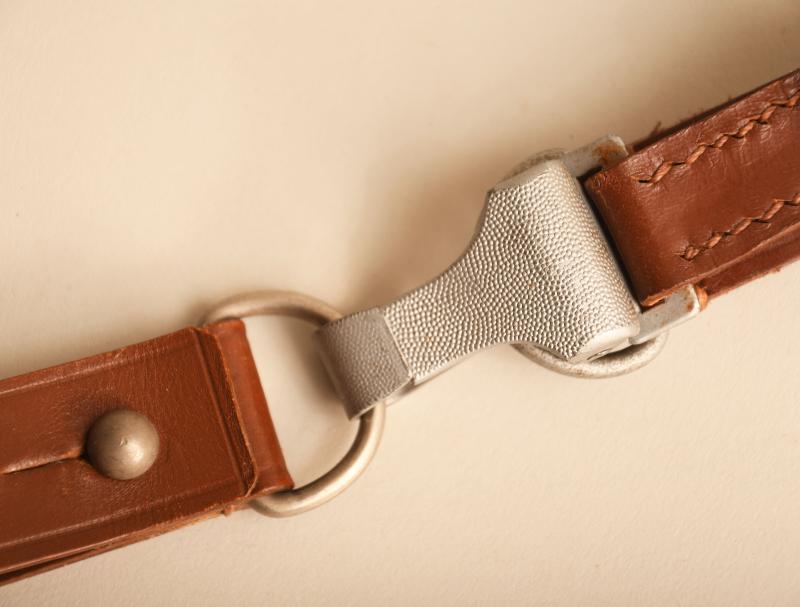 Regimentals | GERMAN WWII PARTS OF A LUFTWAFFE OR ARMY CROSS STRAP.