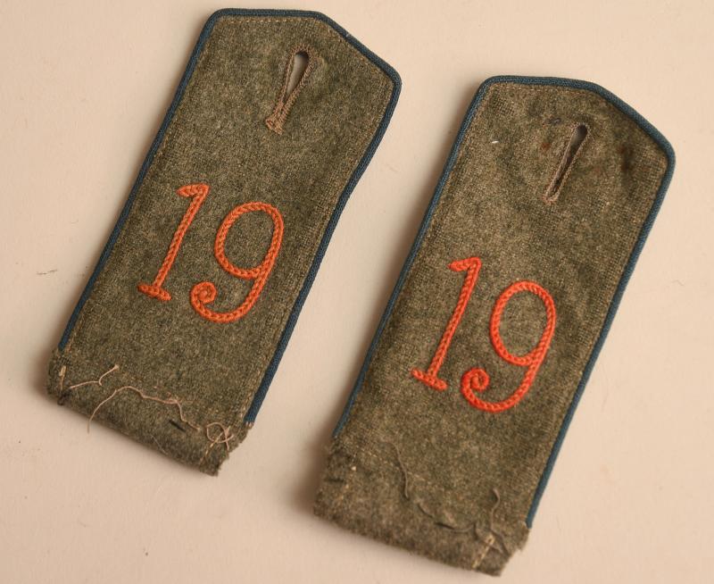 Regimentals | GERMAN WWI 1915 PIPED SHOULDER BOARDS.