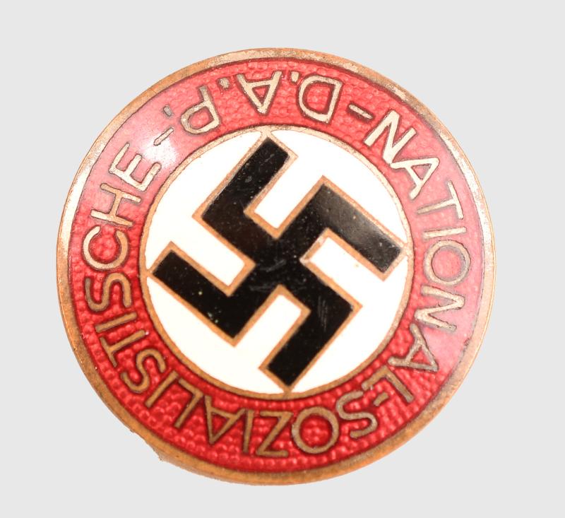 Regimentals | GERMAN WWII NSDAP MEMBERSHIP BADGE M1/6.