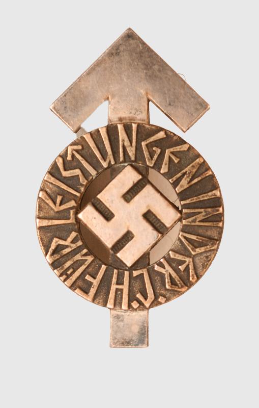 Regimentals | GERMAN WWII HITLER YOUTH PROFICIENCY BADGE IN SILVER.