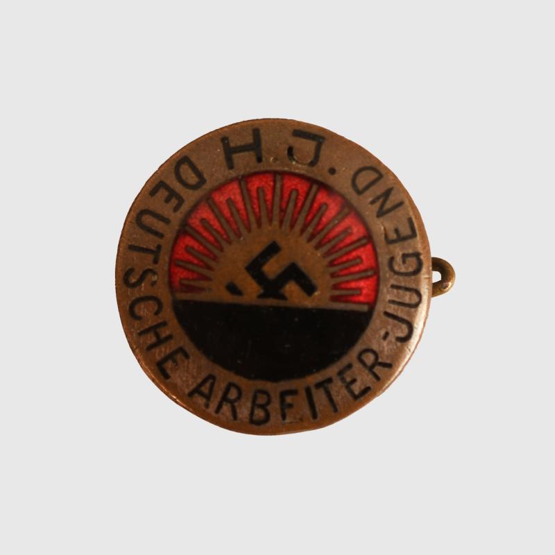 Regimentals | GERMAN WWII HITLER YOUTH 1ST PATTERN MEMBERHIP BADGE.
